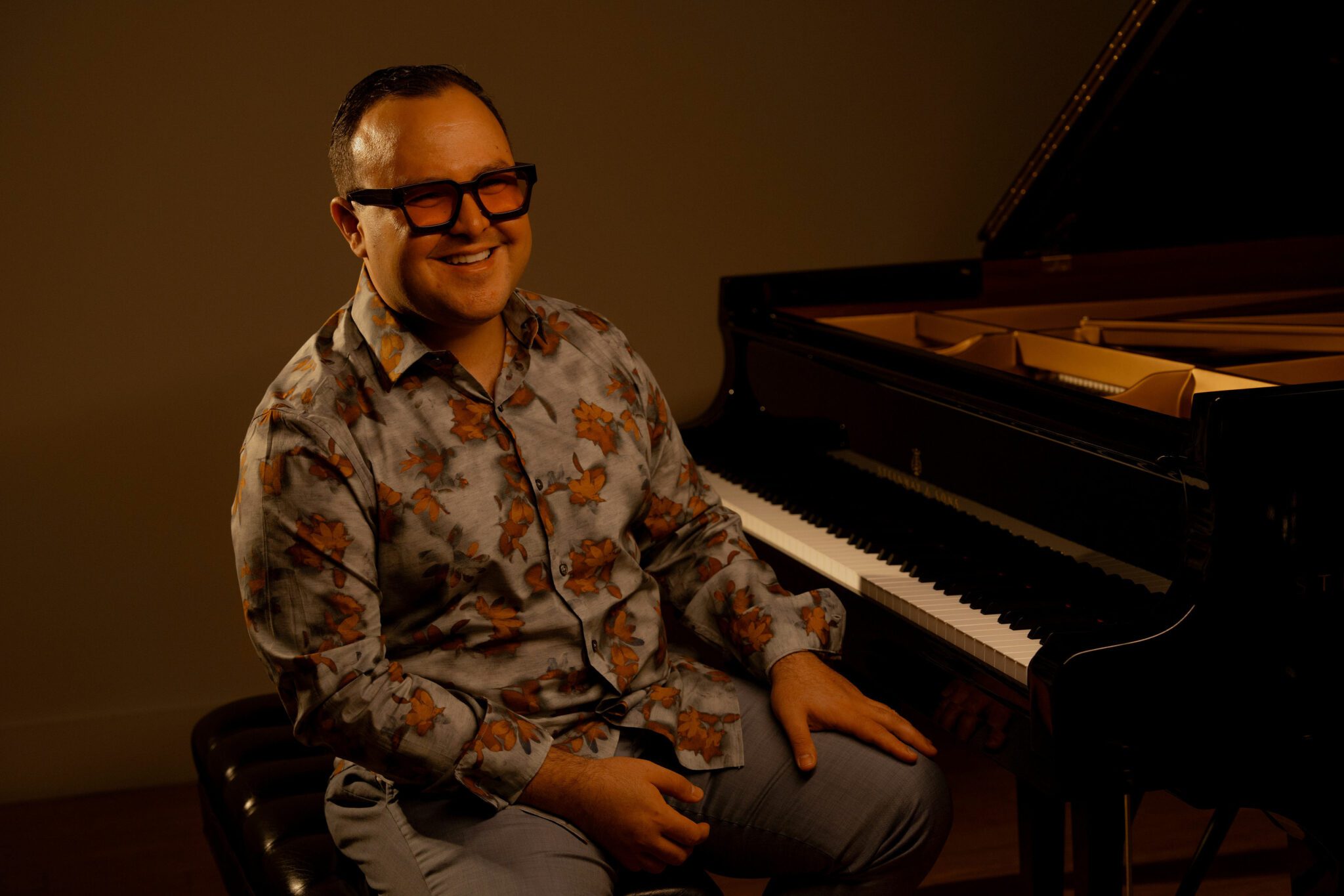 Kemuel Roig Lanza «Dos Almas»: Un Viaje Íntimo al Corazón del Piano